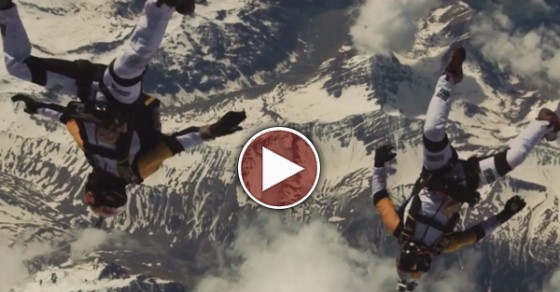 The Most Breathtaking Acrobatic Skydiving Video I've Ever Seen - Sharedots
