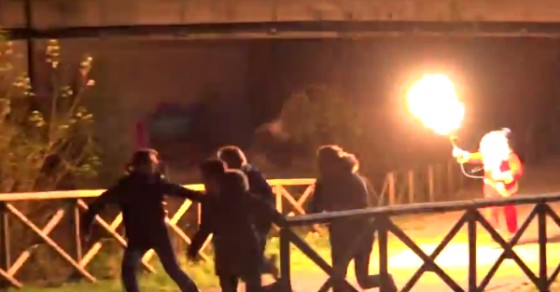 This Psycho Santa Prank Will Ruin Christmas For Everyone - Sharedots