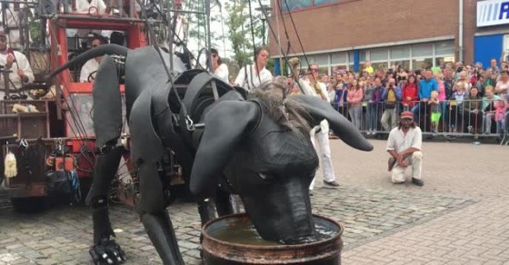 Massive Realistic Animatronic Dog - Sharedots