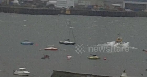 Man rescued from River Tamar in UK after boat capsized - Sharedots