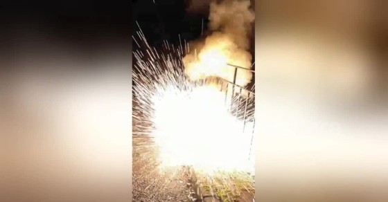 Thermite explodes in backyard scientist's face in dangerous experiment ...