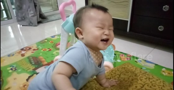 Adorable 'growling' baby experiments with new sound - Sharedots