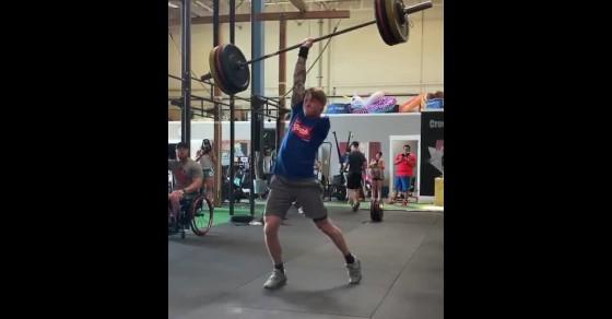 Incredible footage of the fittest one-arm man on Earth! - Sharedots