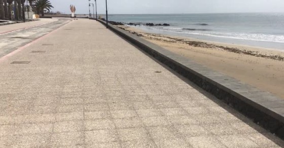 Sad Empty Beaches in Lanzarote Due to Lockdown - Sharedots