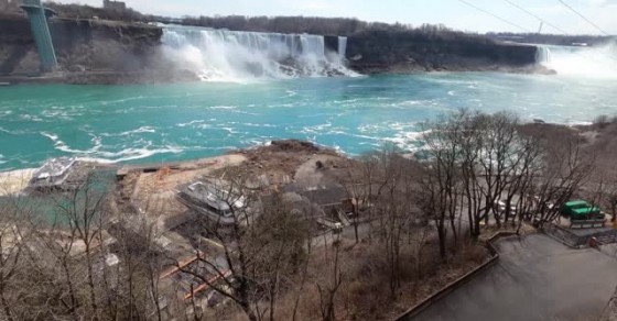 Tour of an Empty Niagara Falls during Quarantine - Sharedots
