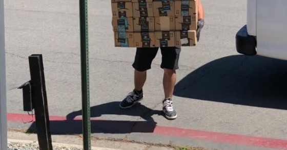 Amazon Delivery Fail - Sharedots