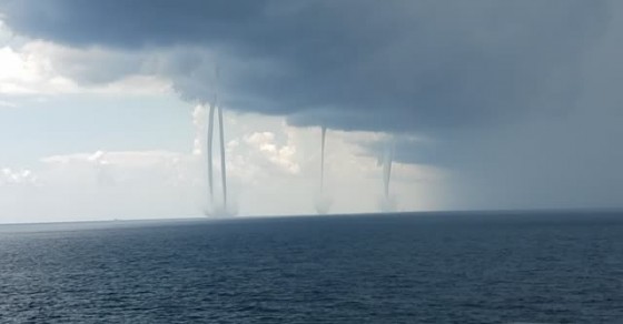 Five Waterspouts in the Gulf of Mexico - Sharedots