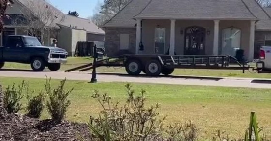 When the Redneck Towing Idea Is a Success - Sharedots