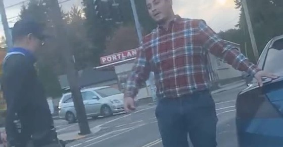 Guns and Swords Pulled During Road Rage Incident - Sharedots
