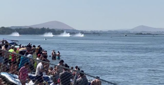 U-40 Hydroplane Flips - Sharedots