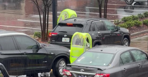 Chick-Fil-A Drive-Thru Employees Wear Special Rain Gear - Sharedots