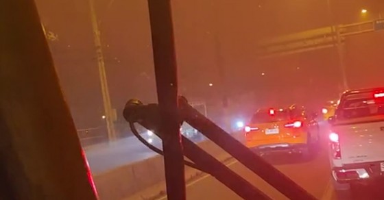 A Bus Trapped In A Forest Fire - Sharedots