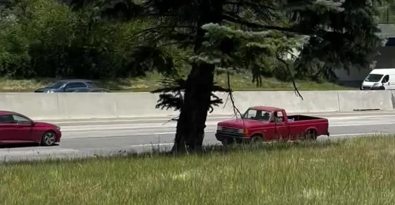 Truck Drives Backwards On Ohio Freeway - Sharedots
