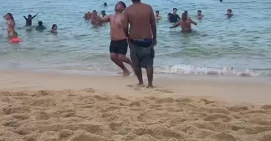 Epic Fail at the Beach - Sharedots
